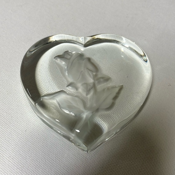 Art | Heart Shaped Glass Paperweight With Etched Frosted Rose Clear ...